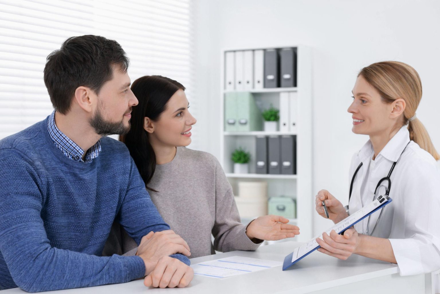 Fresh vs Frozen Embryo Transfer: Which Is Better in IVF? - Gynist IVF ...